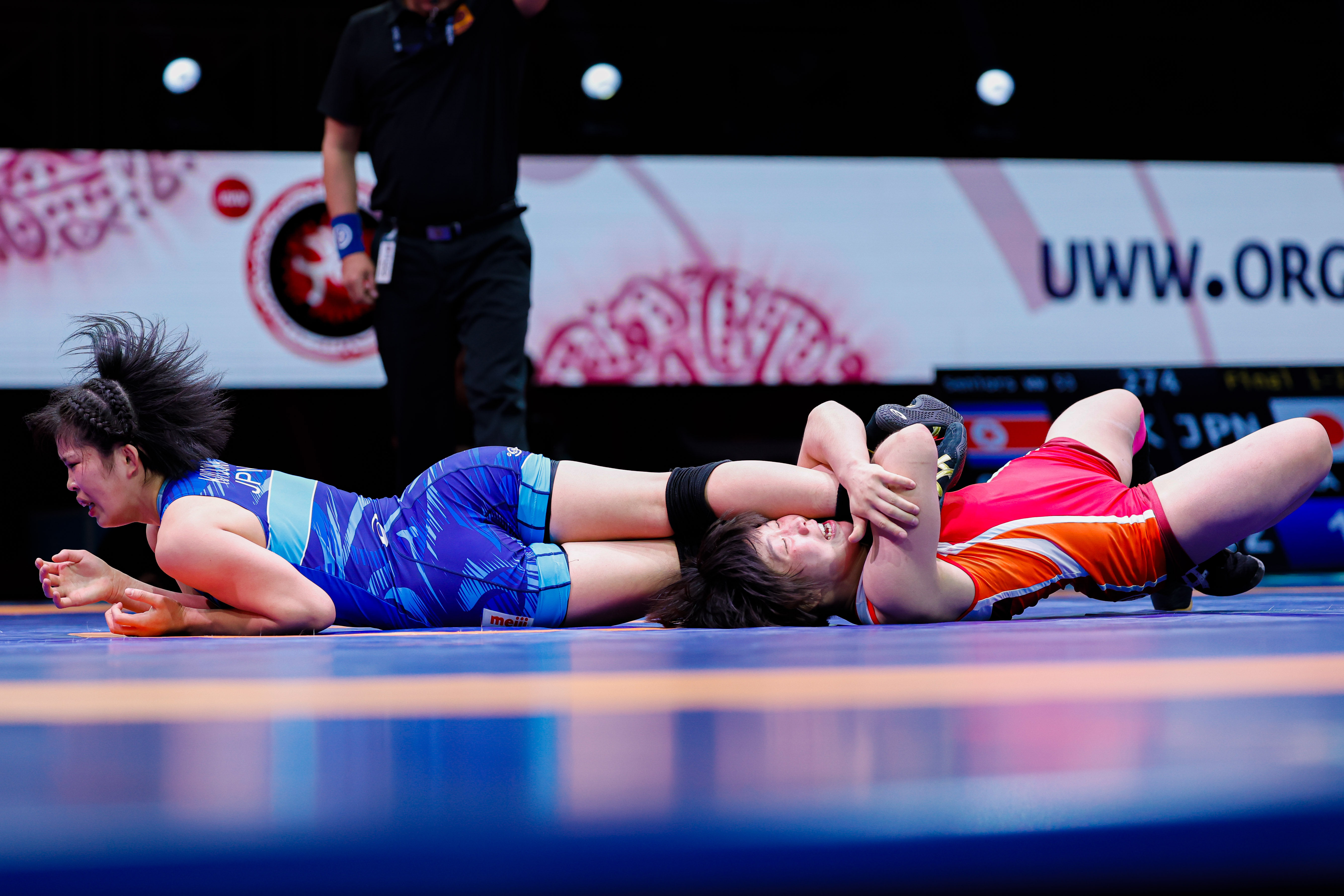 Choe crushes Kiyooka to become frontrunner at 53kg | United World Wrestling