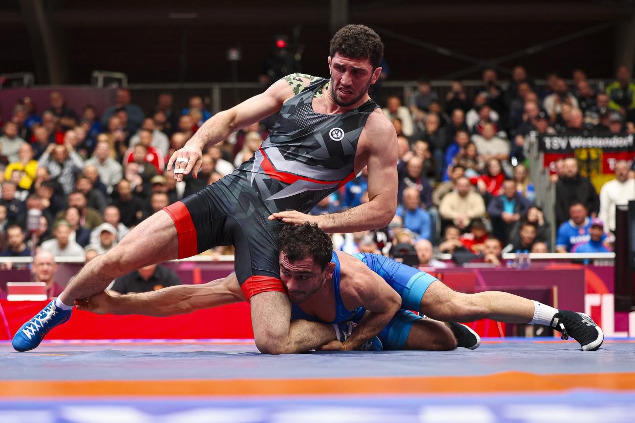 Sidakov vs Valiev set for European gold at 74kg | United World Wrestling
