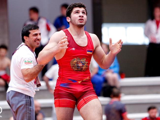 World Champ Amoyan Ascends to Finals With Heroic Comeback | United ...