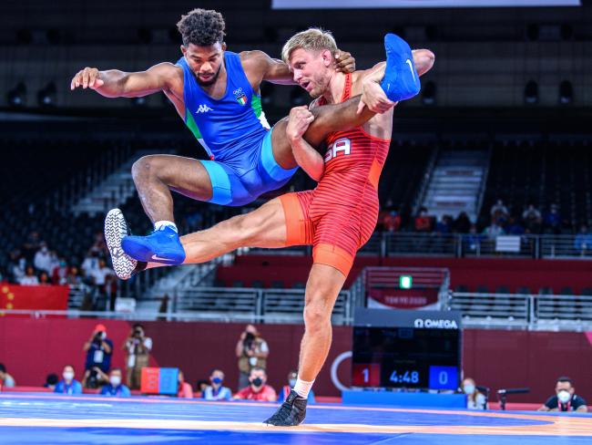 Paris 2024 Wrestling: Dake dominates, Zare vs Akgul in semis | United ...